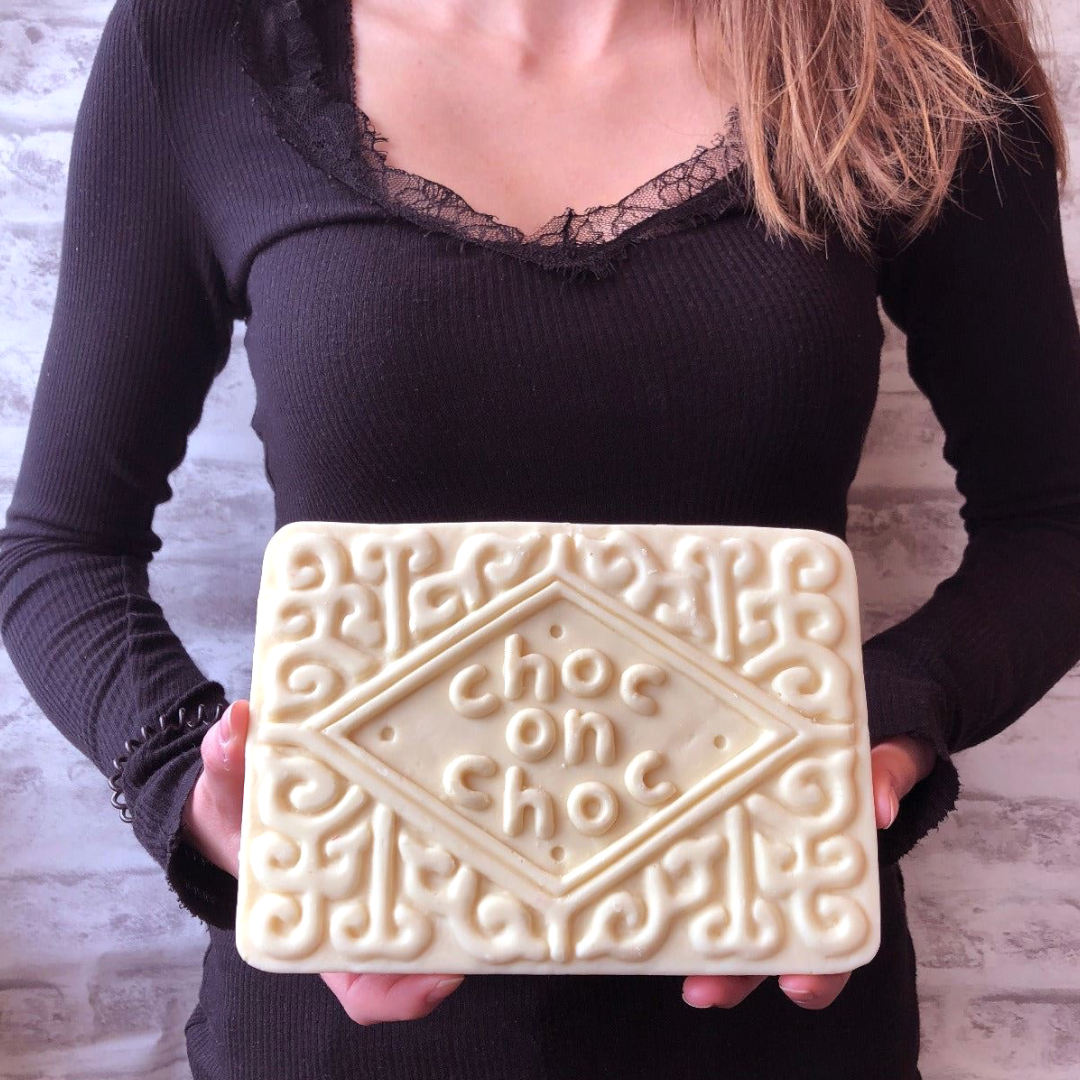 Handcrafted Belgian Chocolate Giant Custard Cream Biscuit - 16.57oz (4 ...