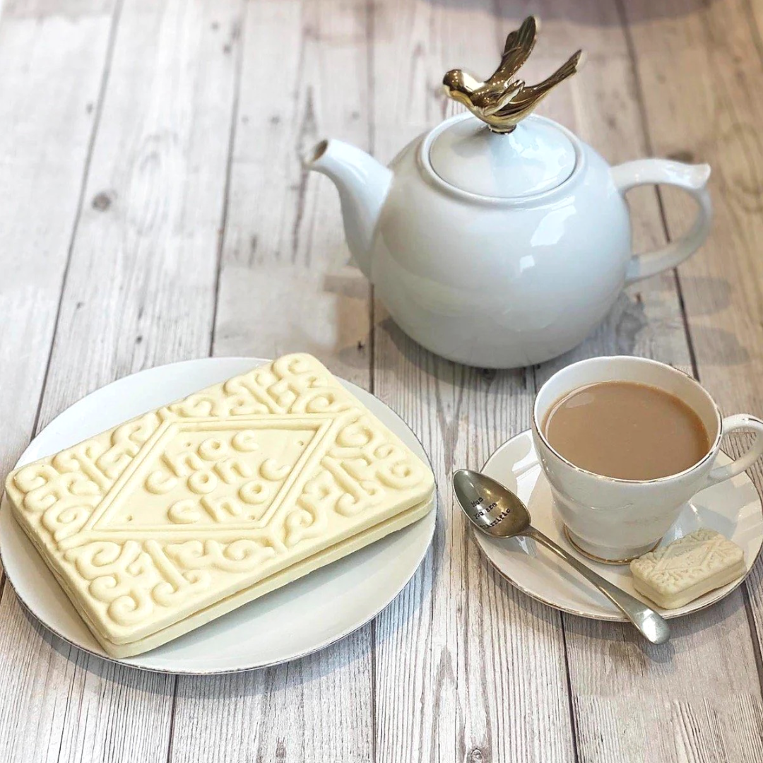 Handcrafted Belgian Chocolate Giant Custard Cream Biscuit - 16.57oz (4 ...